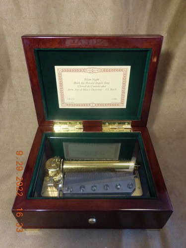 CUSTOM REUGE 72 NOTE MUSIC BOX IN CHERRY WOOD CASE/ CHRISTMAS TUNES ...