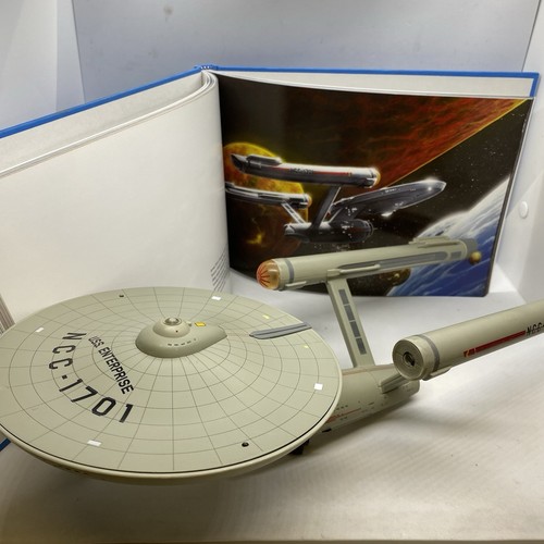 Star Trek Diamond Select Starship Legend USS Enterprise NCC-1701 HD ...