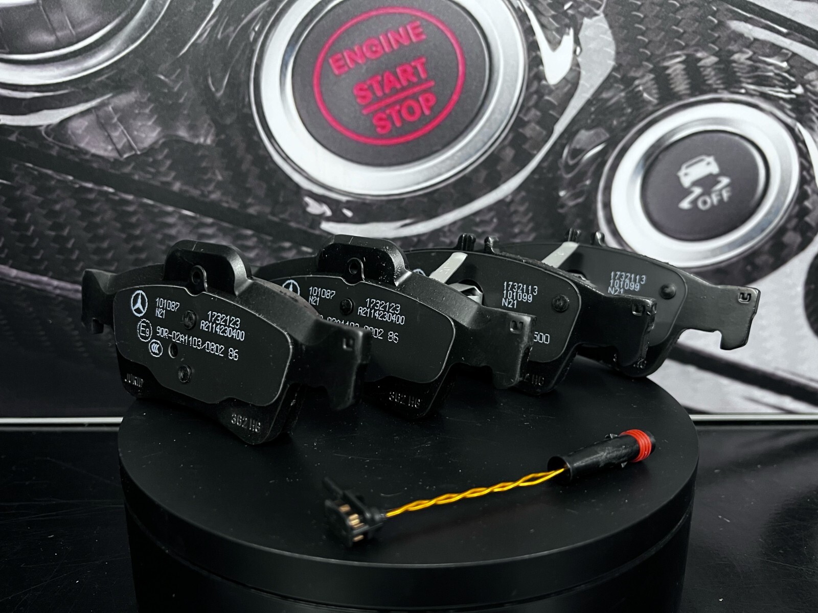 Genuine Mercedes-Benz C219 CLS REAR Brake Pads and Sensor A0004209604 ...