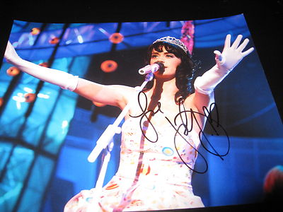 KATY PERRY SIGNED AUTOGRAPH 8x10 PHOTO IN PERSON TEENAGE DREAM PROMO ...