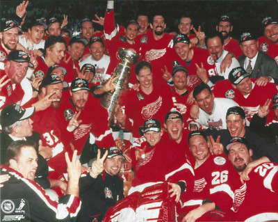 DETROIT RED WINGS - 1998 Stanley Cup Champions - Officially Licensed ...