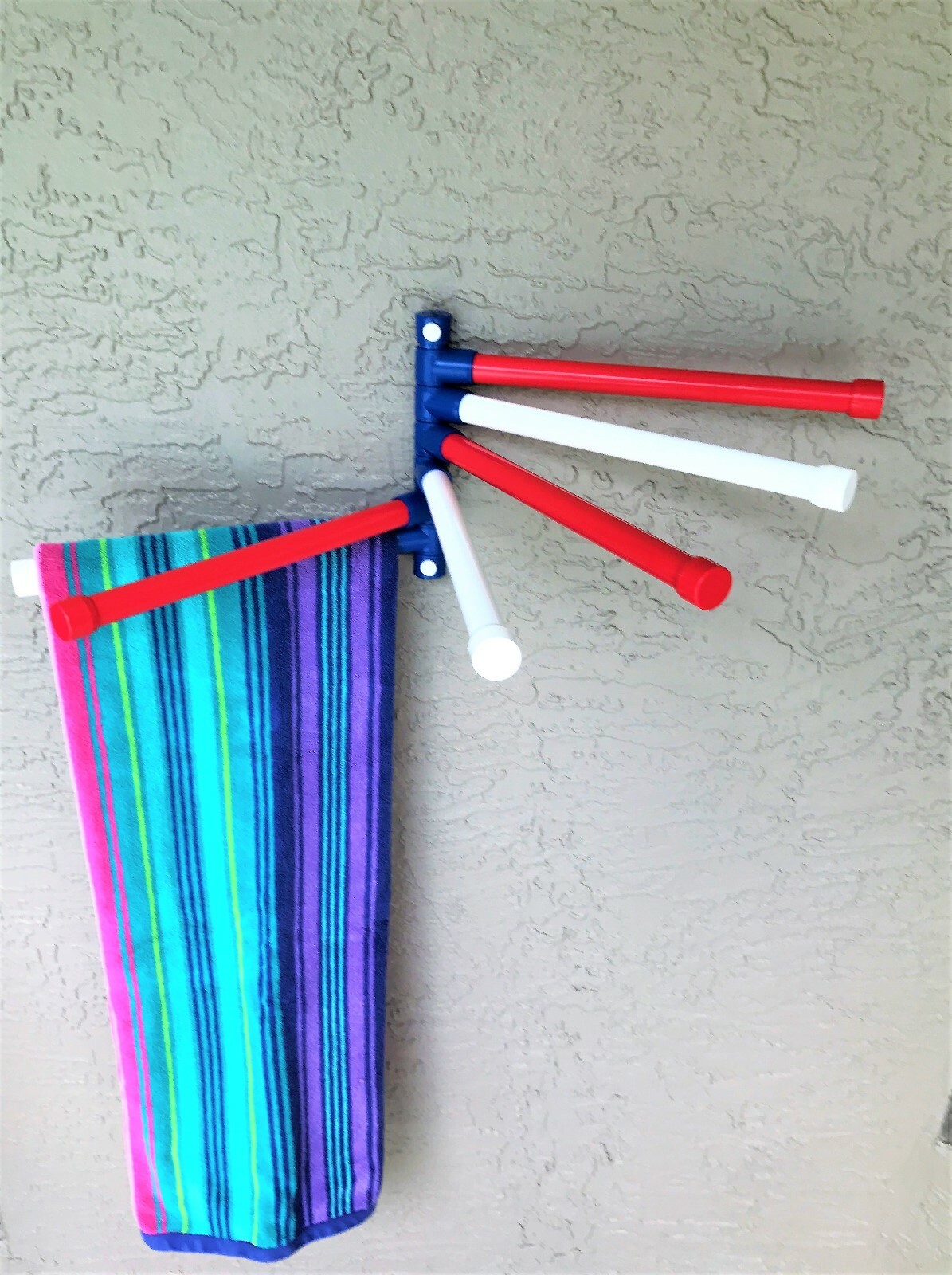 Outdoor pool towel holder rack - 6 bar - Wall Mount for patio deck spa ...