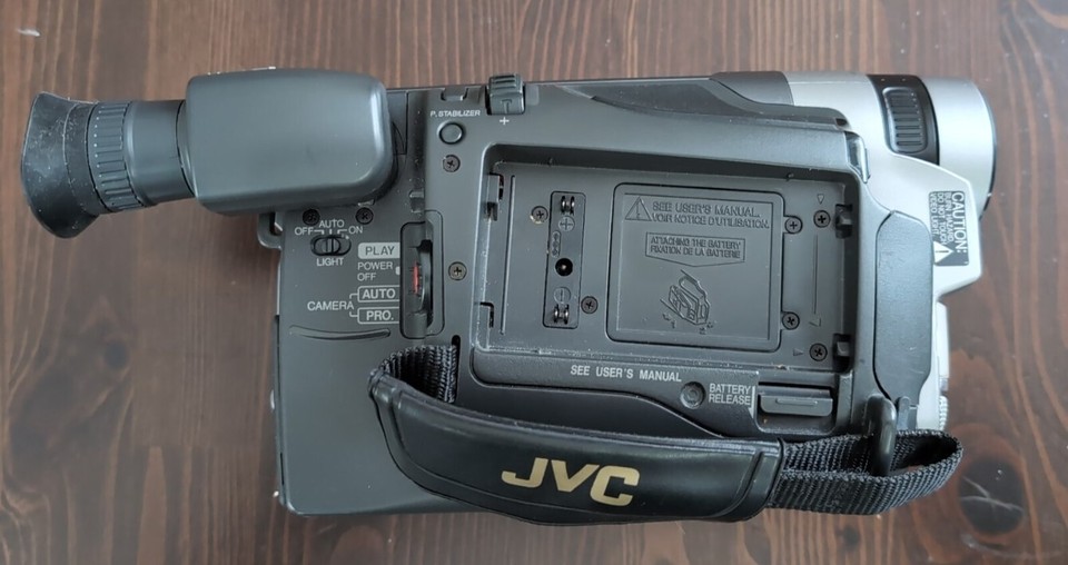 JVC Compact VHS Camcorder GR-SXM915U Super Digital Signal Processing ...