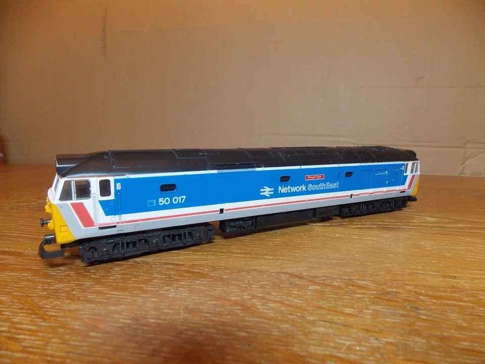 LIMA CLASS 50 DIESEL LOCO No 50017 ROYAL OAK in NSE Livery. OO Gauge ...