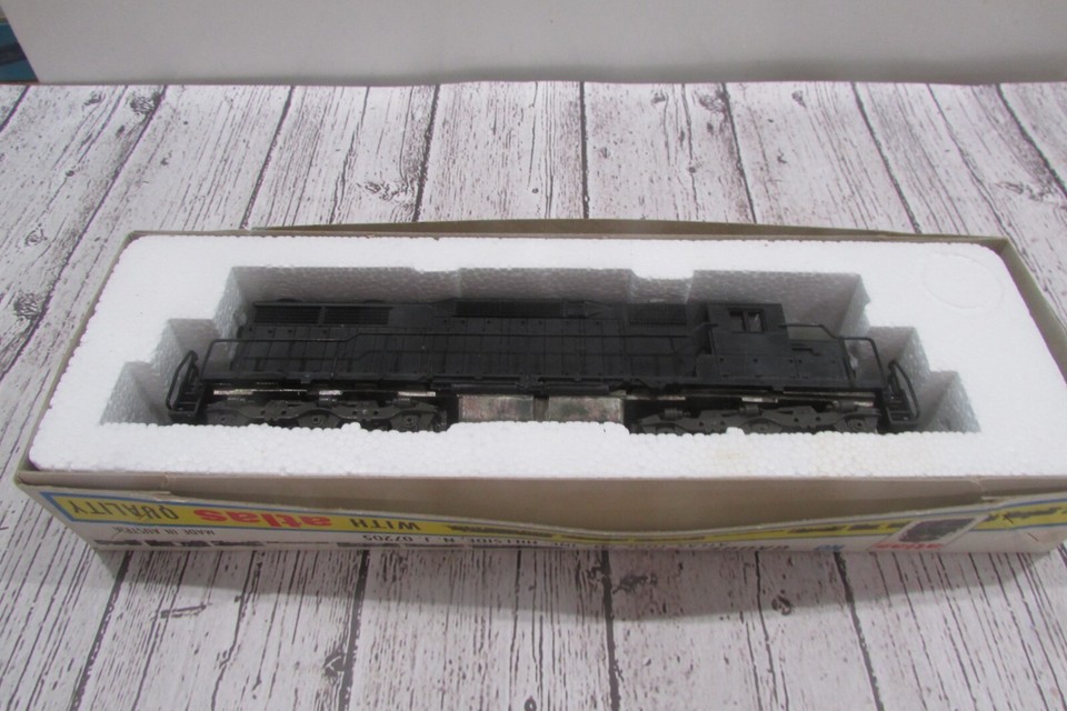 Ho Scale Atlas 7015 SD35 Diesel Locomotive Undecorated Lot#3287 | eBay
