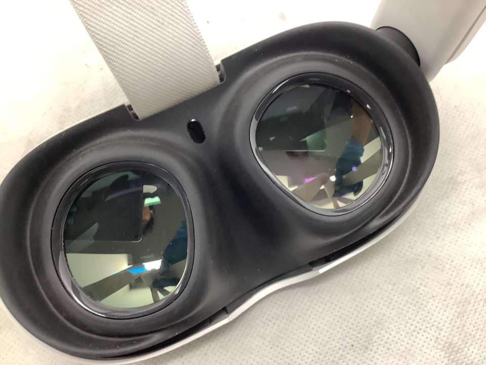 Meta Quest 3 512GB VR Headset S3A - White - Tested and Working | eBay