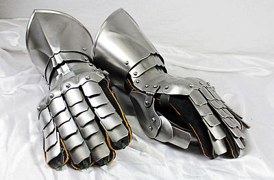 Hand-Forged Armored Steel Battle Gauntlets - sca/larp/hand/armor/gloves ...