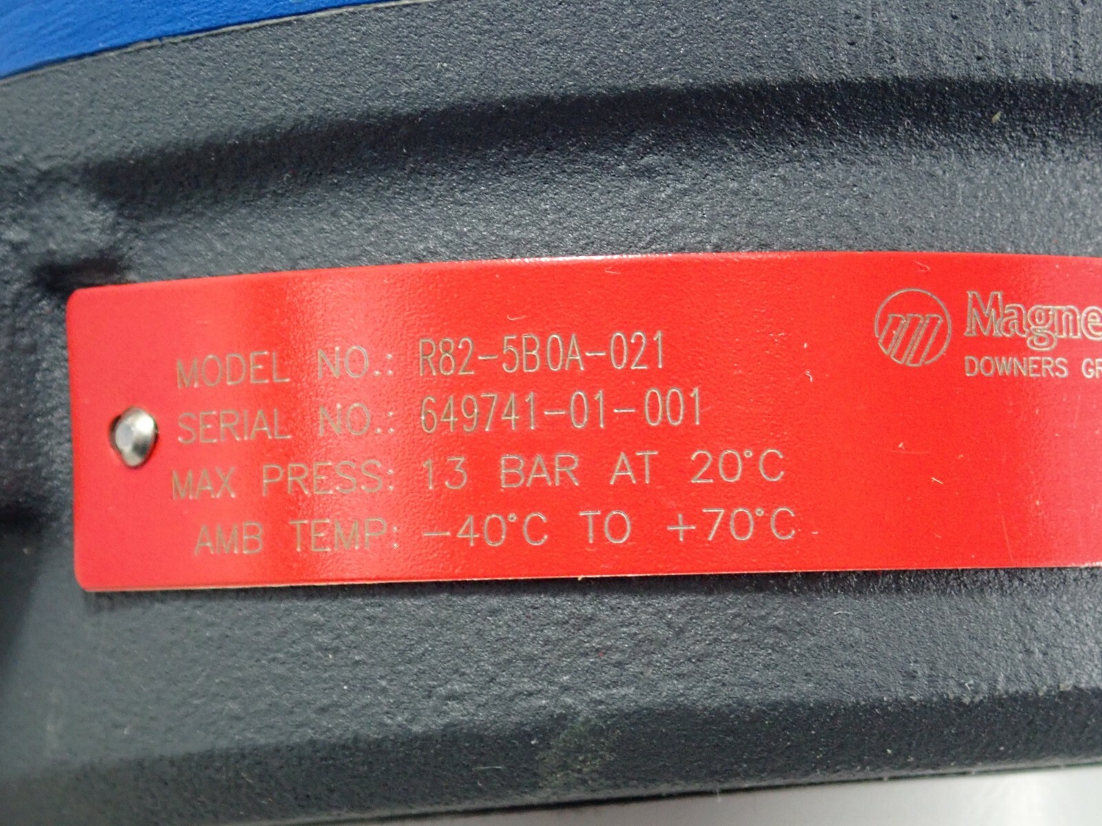 MAGNETROL R82-5B0A-021 NON CONTACT PULSE BURST RADAR TRANSMITTER *NEW ...