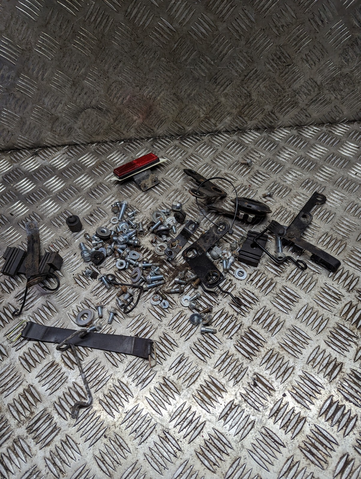 ♻️ lexmoto michigan 125 2021 Bolts Bits And Pieces bolt kit ♻️ | eBay UK