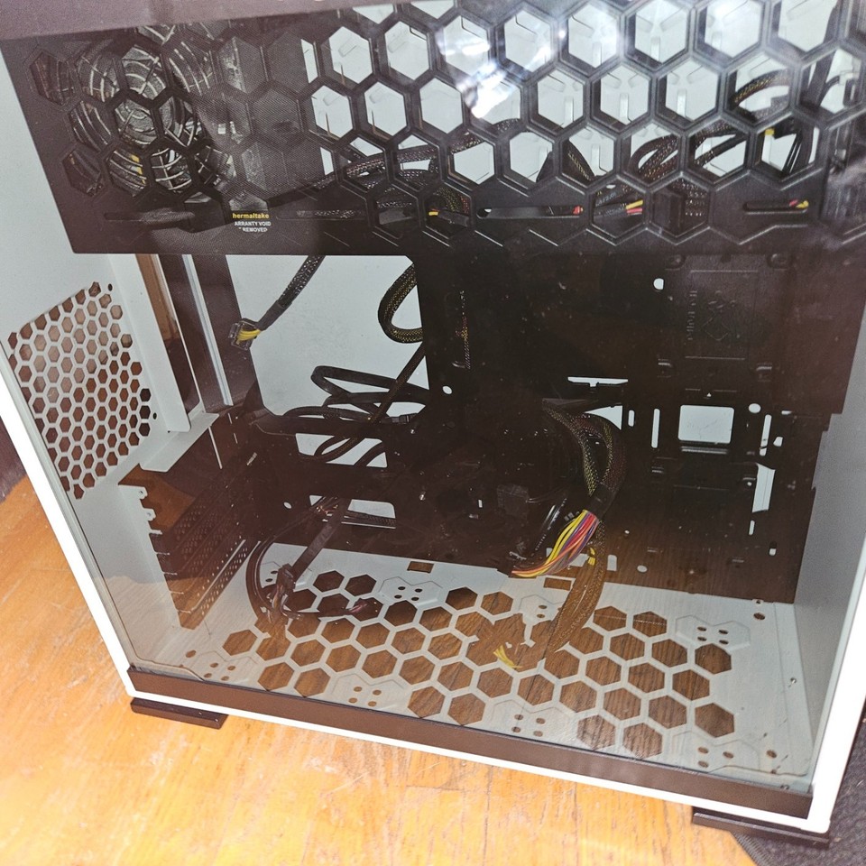 Cyberpower White PC Case - Glass swing door - PSU Included (600w ...