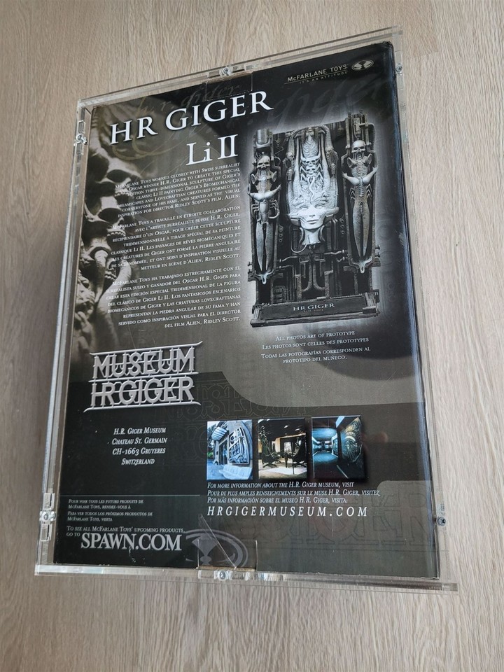 Original HR Giger H.R. Giger LII Li McFarlane Figur Diorama in Acryl ...