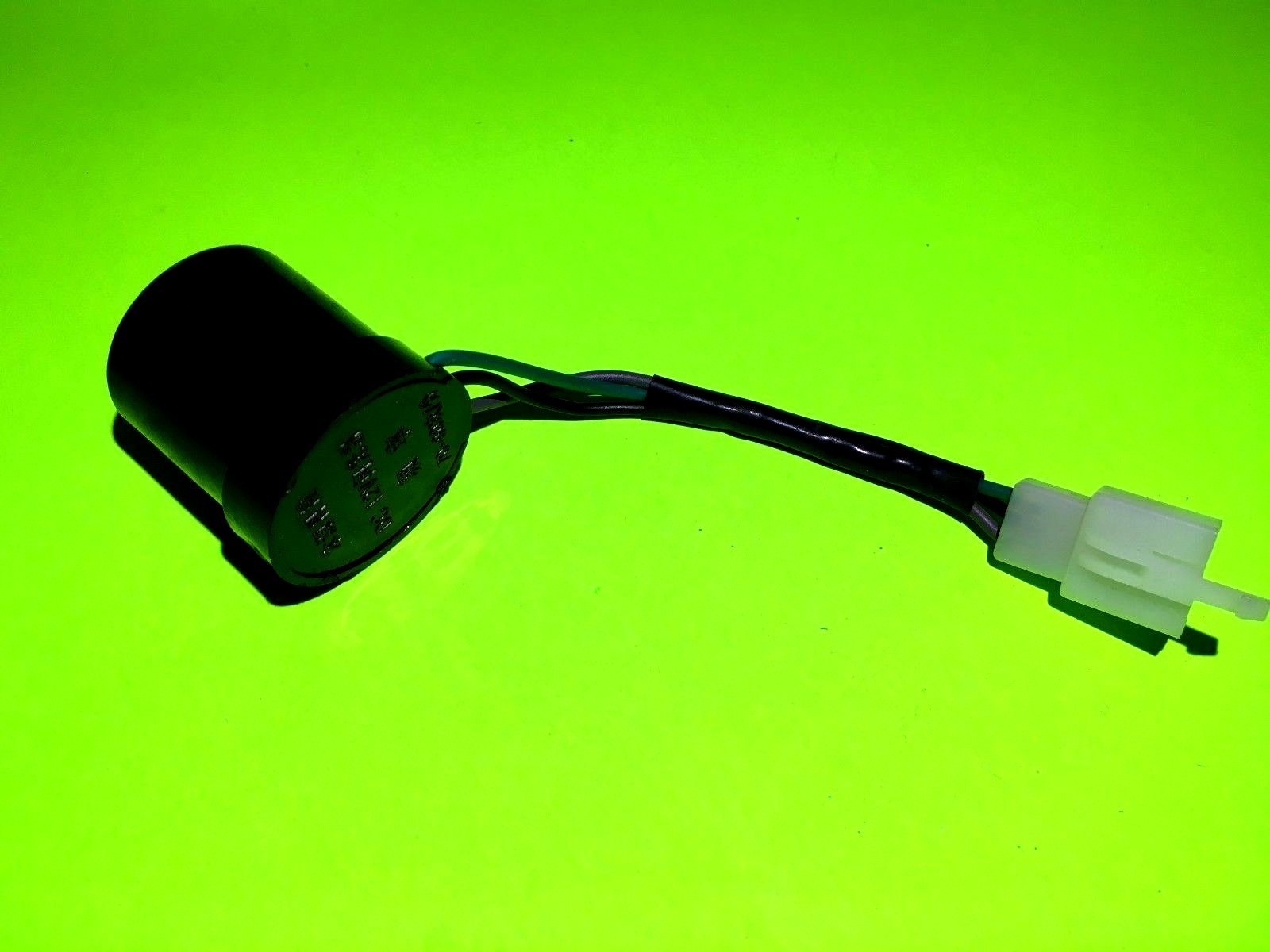 3 WIRE ROUND TURN SIGNAL RELAY FLASHER GY6 50CC 125CC 150CC 250CC ...