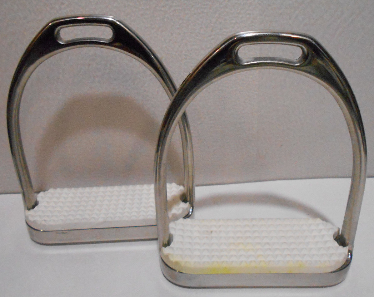 2 Fillis Stirrups & 4 213085 Sand Paper Grip Insert Stirrup Pads - 4 1/ ...