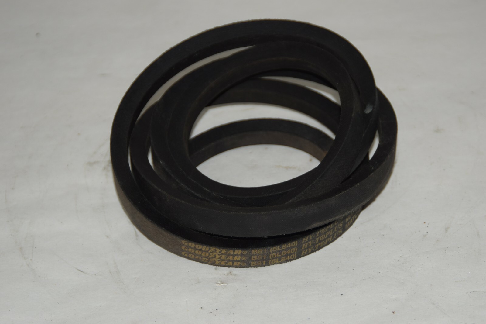 (New) Goodyear B81 (5L840) HY-T Plus Matchmaker V-Belt B81 5L840 ...