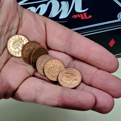 10 Coins - Atracted to Magnets - Magician Prop UK Pennies - Magnetic ...