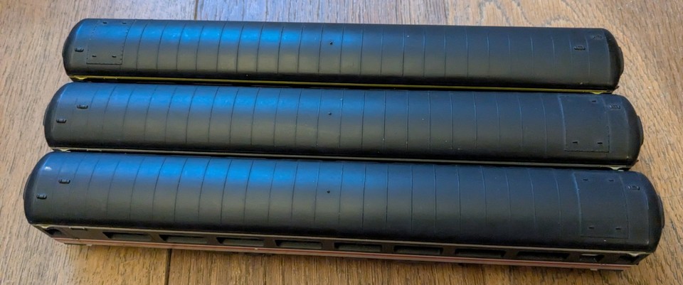3 x Lima British Rail Intercity Executive Mk2f coaches - 2 x SO 2nd & 1 ...