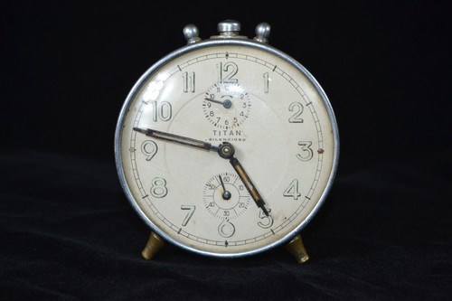 Vtg Titan Silencioso Alarm Clock, Classic Retro Design, Collectible ...