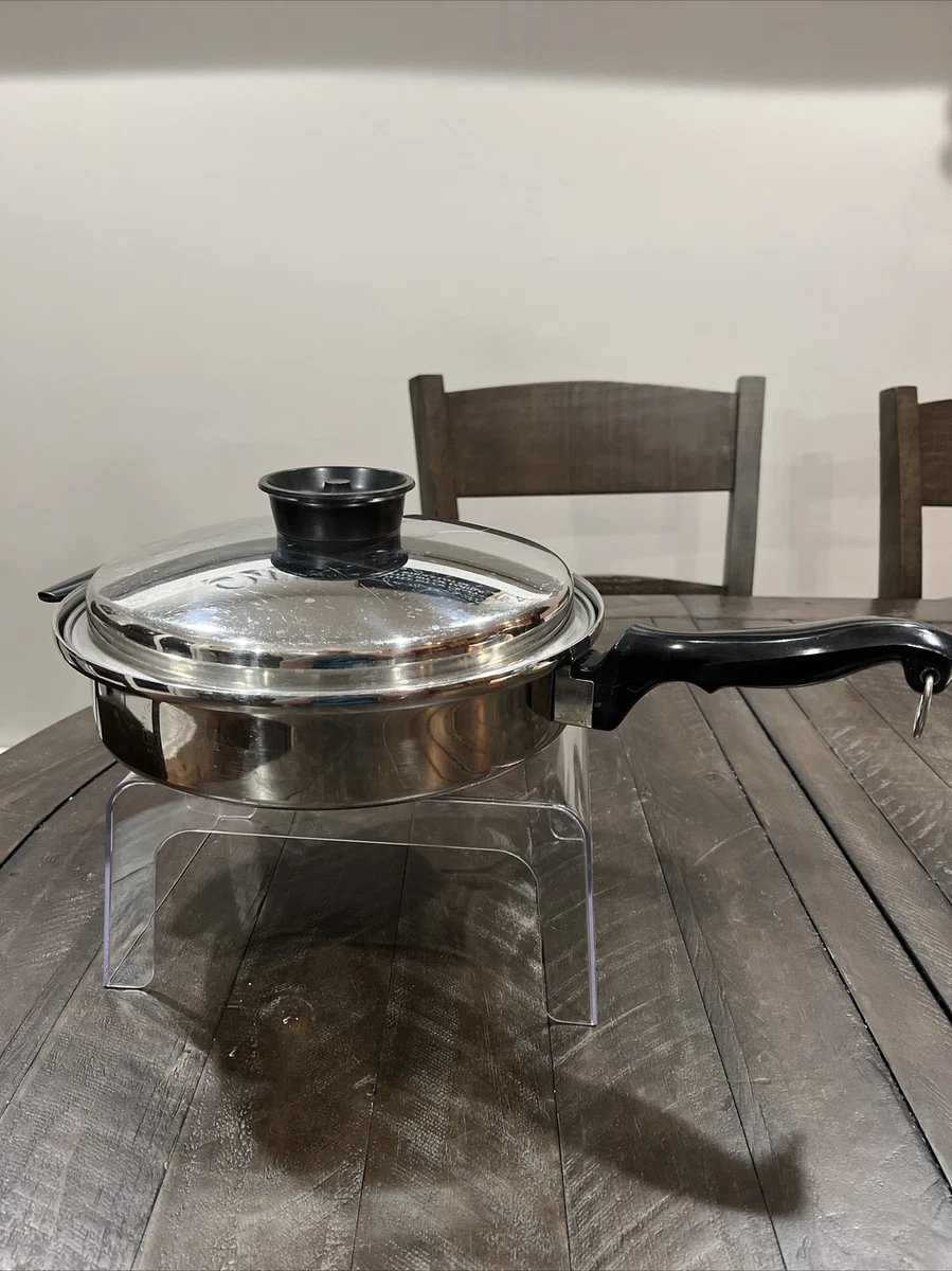 Chef’s Ware by Townecraft Skillett Pan With Lid - www.glwec.in