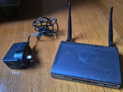 Dovado PRO 4G/LTE Gigabit USB Mobile Broadband Router WiFi, USB, WAN ...