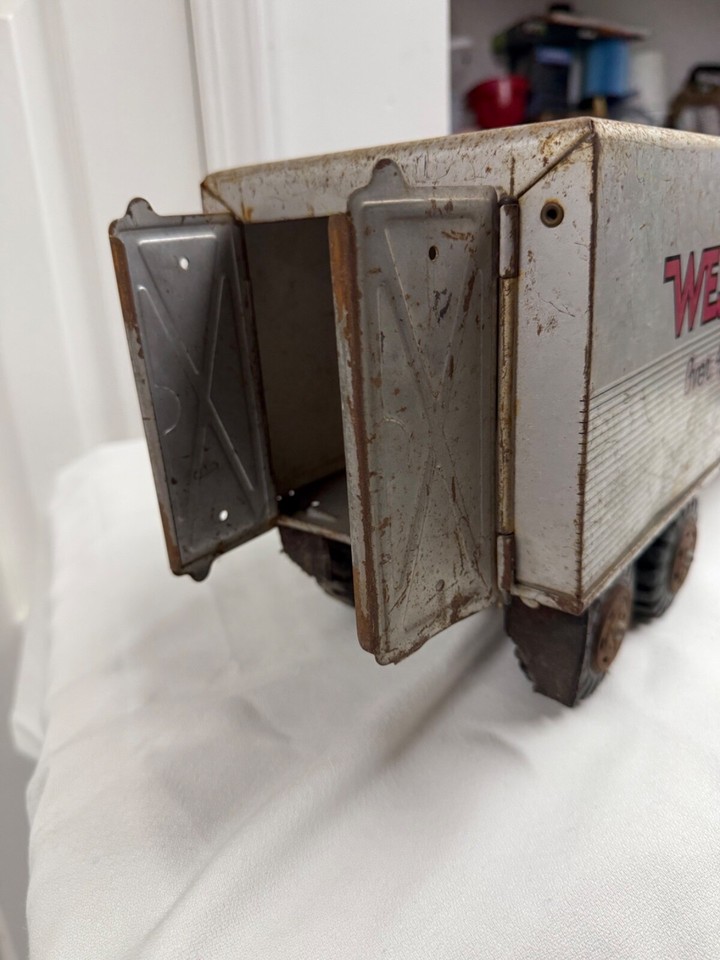 Vintage 1950's Marx Semi Truck Western Auto Metal 25" Pressed Steel Toy ...