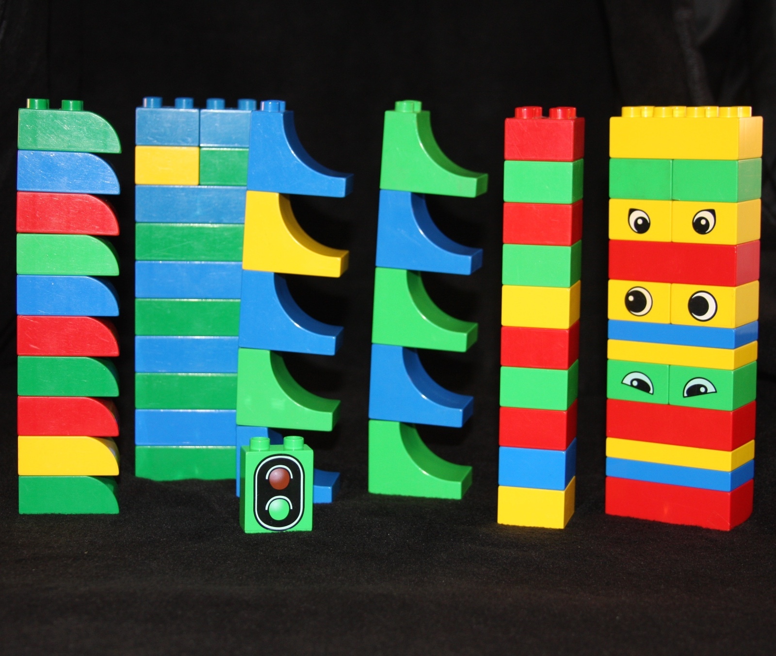 LOT of 60 LEGO DUPLO BUILDING BRICKS And SPECIAL BLOCKS Red Green ...