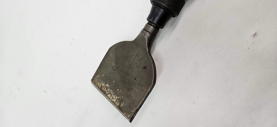 CENTRAL PNEUMATIC 42" LONG REACH AIR SCRAPER | eBay