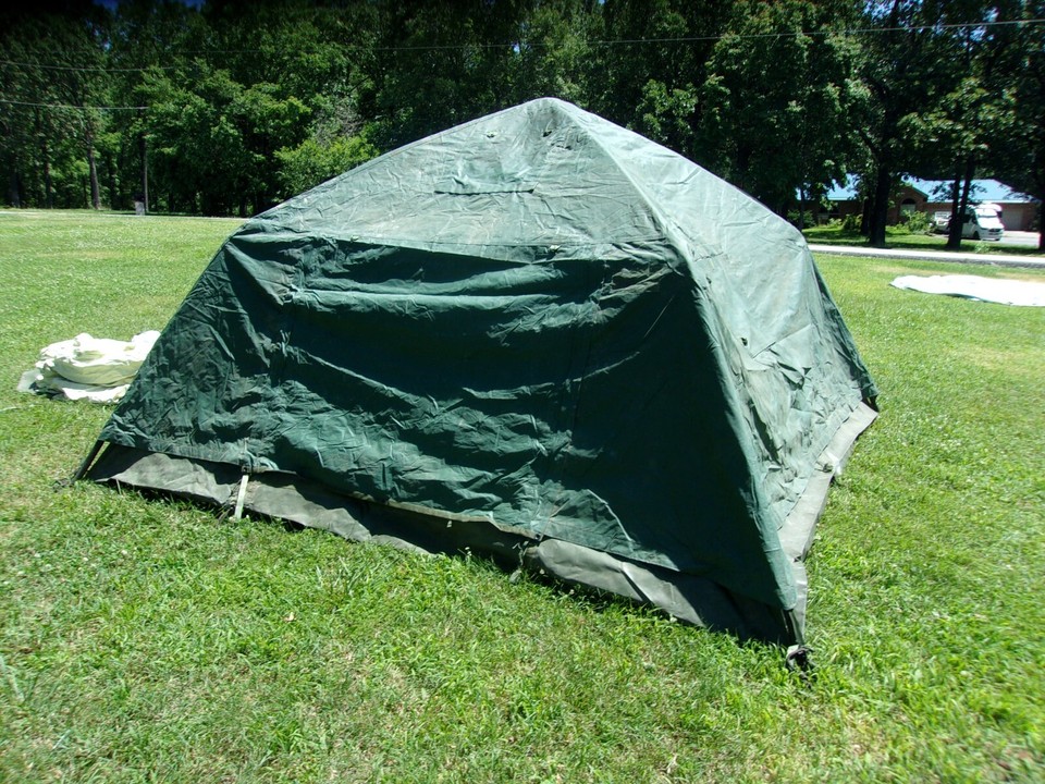 MILITARY SURPLUS SOLDIER CREW TENT GOOD CONDITION CAMPING 10 X10 ...