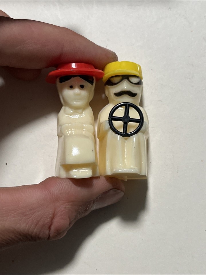 Vintage Old Model T Plastic Car Salt Pepper Shakers Set Man Woman USA W ...