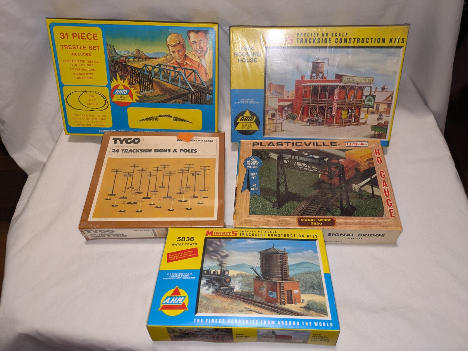 Lot of 5 HO - AHM Minikits 5836 5850 5834 Tyco 904 Plasticville 2620 ...