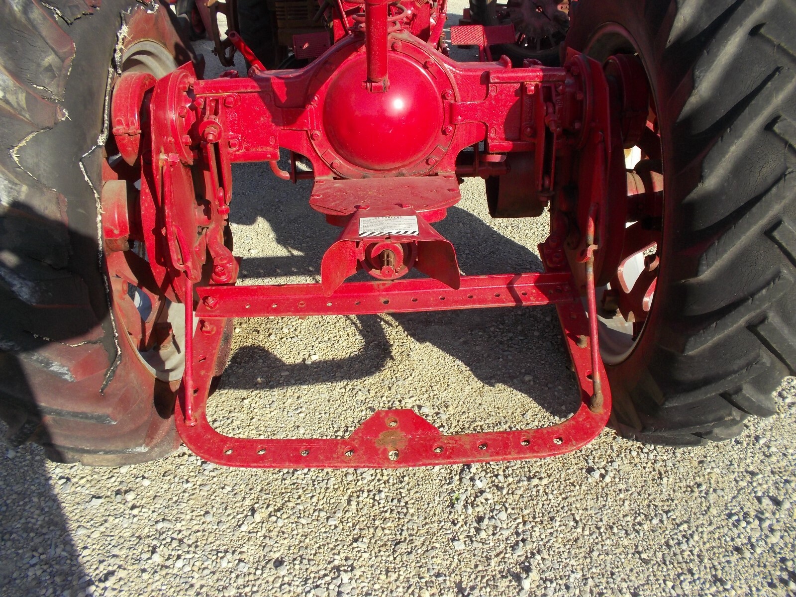 Farmall F20 LATE MODEL IH Tractor FOOT brakes pto 38" rubber Hydraulic ...