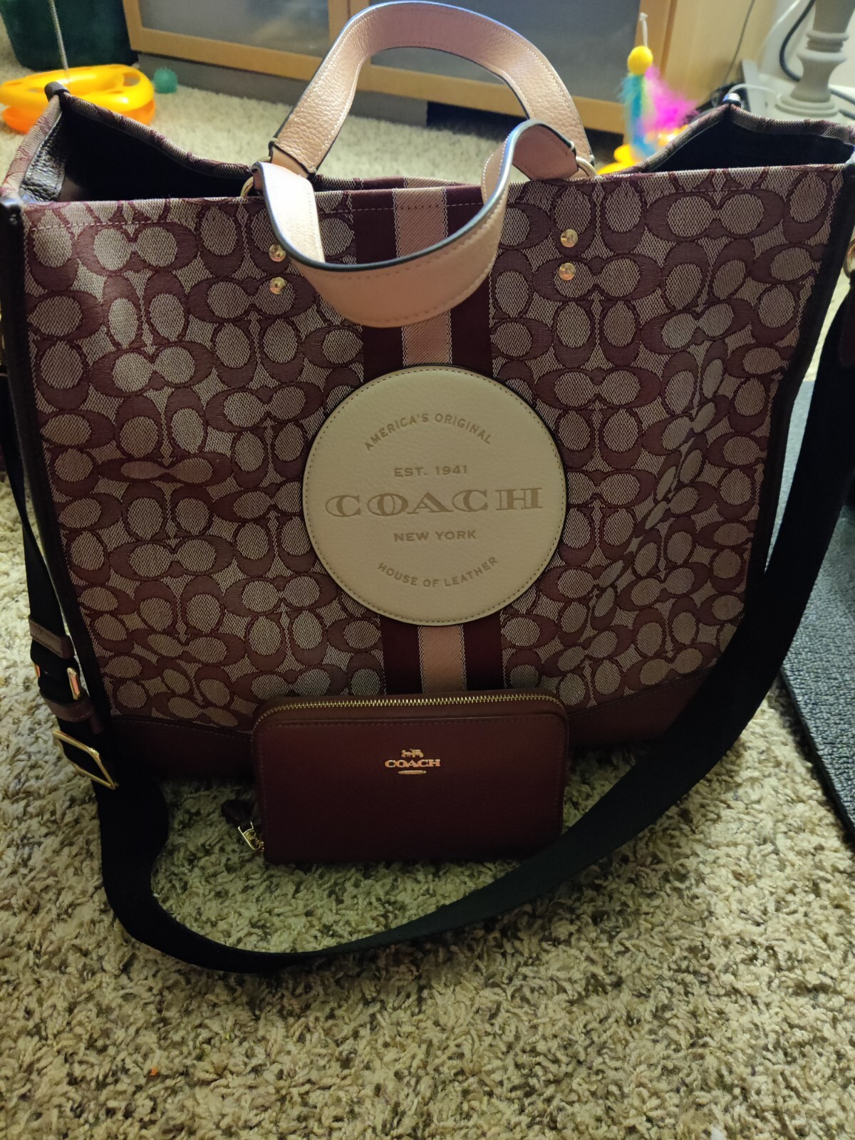 Coach C8418 Dempsey Tote 40 Signature Jacquard With S… - Gem