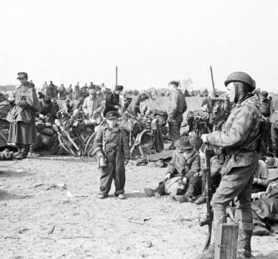 WW2 WWII Photo World War Two German Soldiers Prepare for Surrender ...