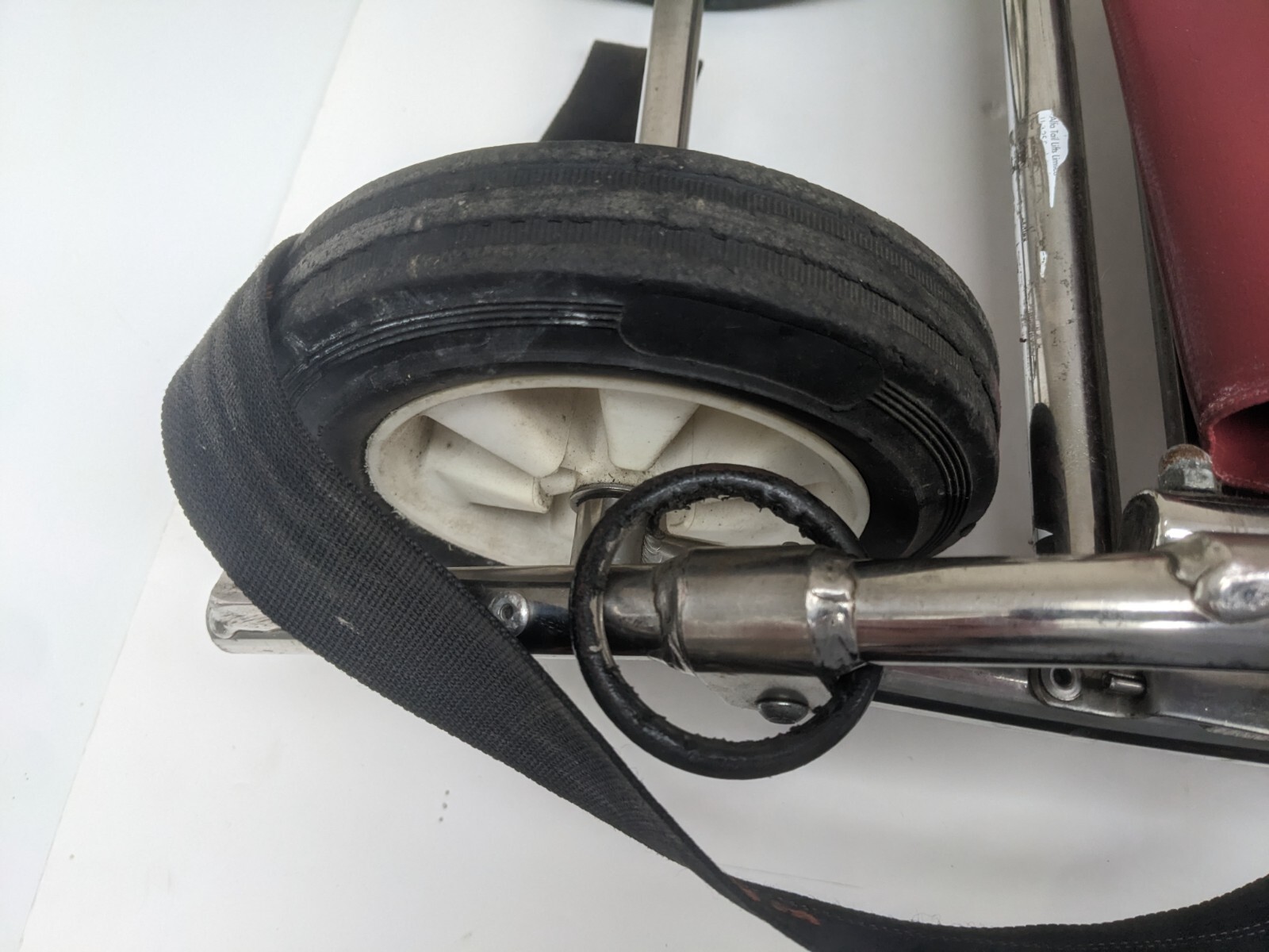 Ferno Compact Carry Chair Evacuation Evac Folding 2 Wheel RED | eBay UK