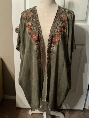 🌸Andree Green Multicolored Floral Embroidered Rayon Open Cardigan ...
