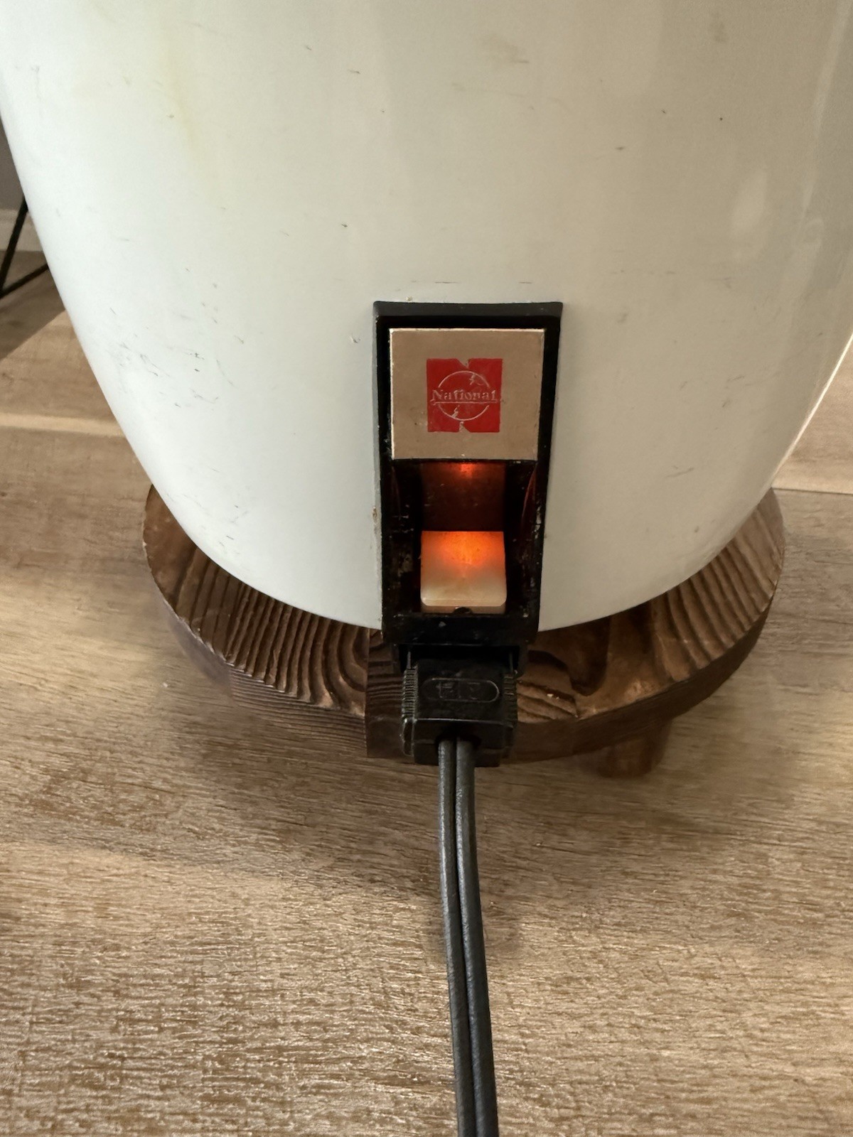 Vintage National 10 Cup Automatic Rice Cooker SR-18FH Classic White ...
