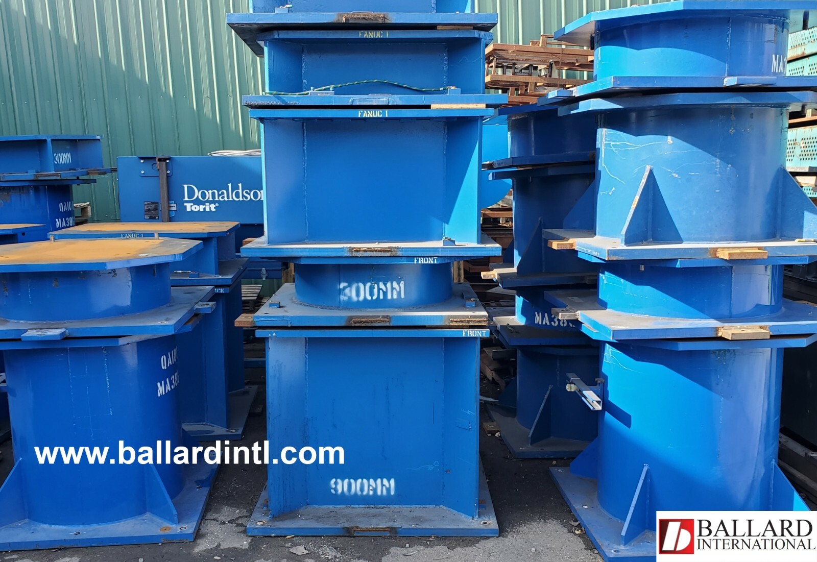 FANUC 300mm Robot Riser Pedestal - R-2000 & M-900 Series Robots | eBay