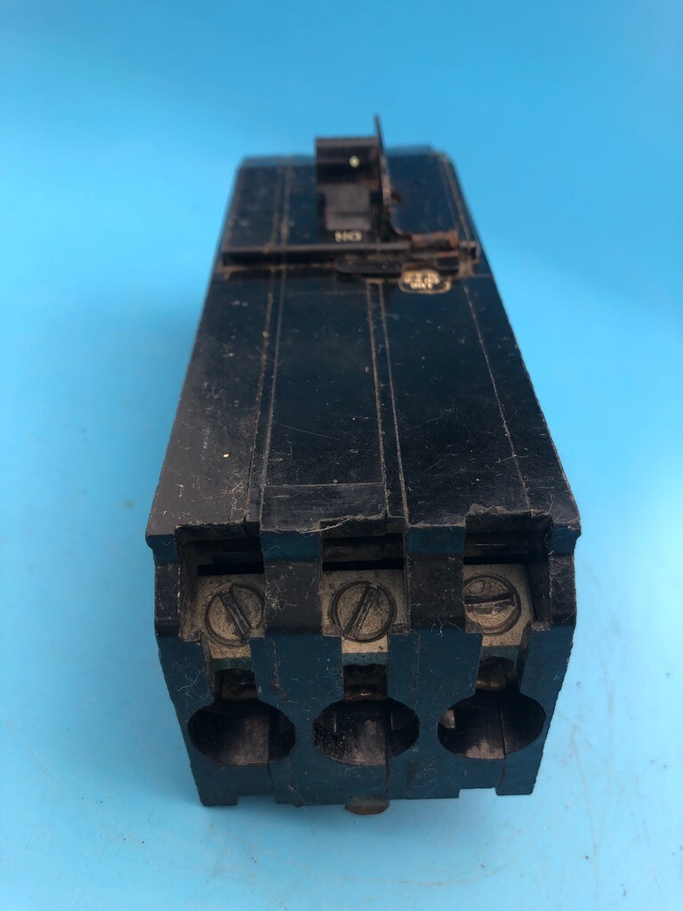 Square D Q1L3100 100 Amp 3 Pole Circuit Breaker Type Q1L 3P 100A 240VAC ...