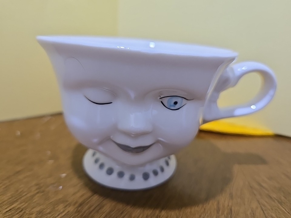 Baileys Limited Edition Yum 2 His Coffee Cups Mugs Winking Eye Face ...