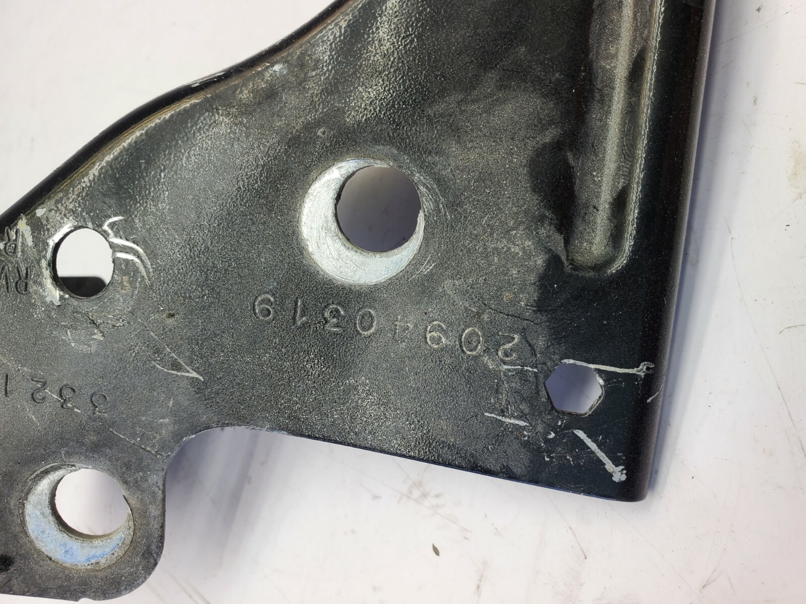 Genuine OEM Fender Bracket for Cadillac 20940319 for sale online | eBay