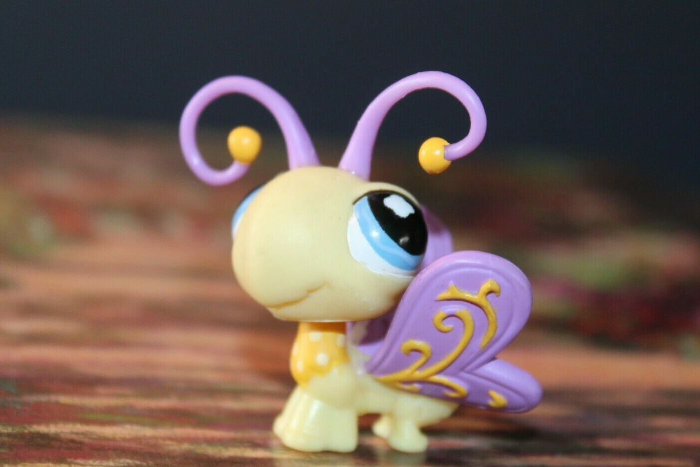 {Littlest Pet Shop} LPS #621 Yellow BUTTERFLY Insect Gray Magnet SPRING ...