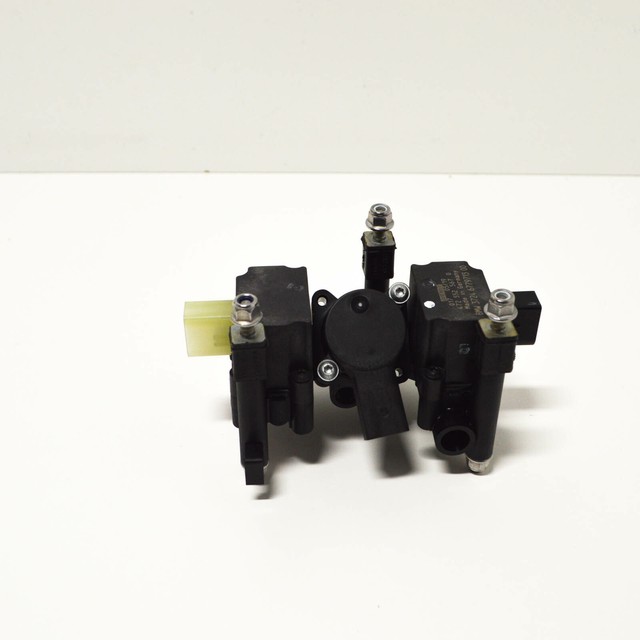 Front BMW X5 E53 Genuine Suspension Ride Control Valve Unit 37246779713 ...