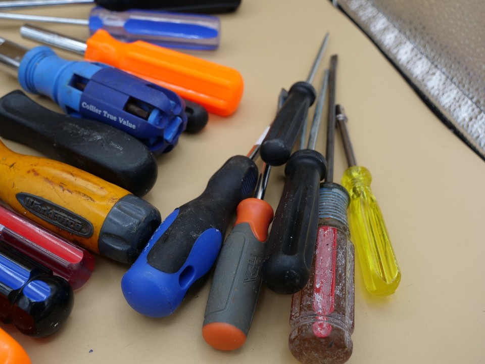 Huge Lot Of Screwdrivers Use Hand Tools/ Mix Brands | eBay