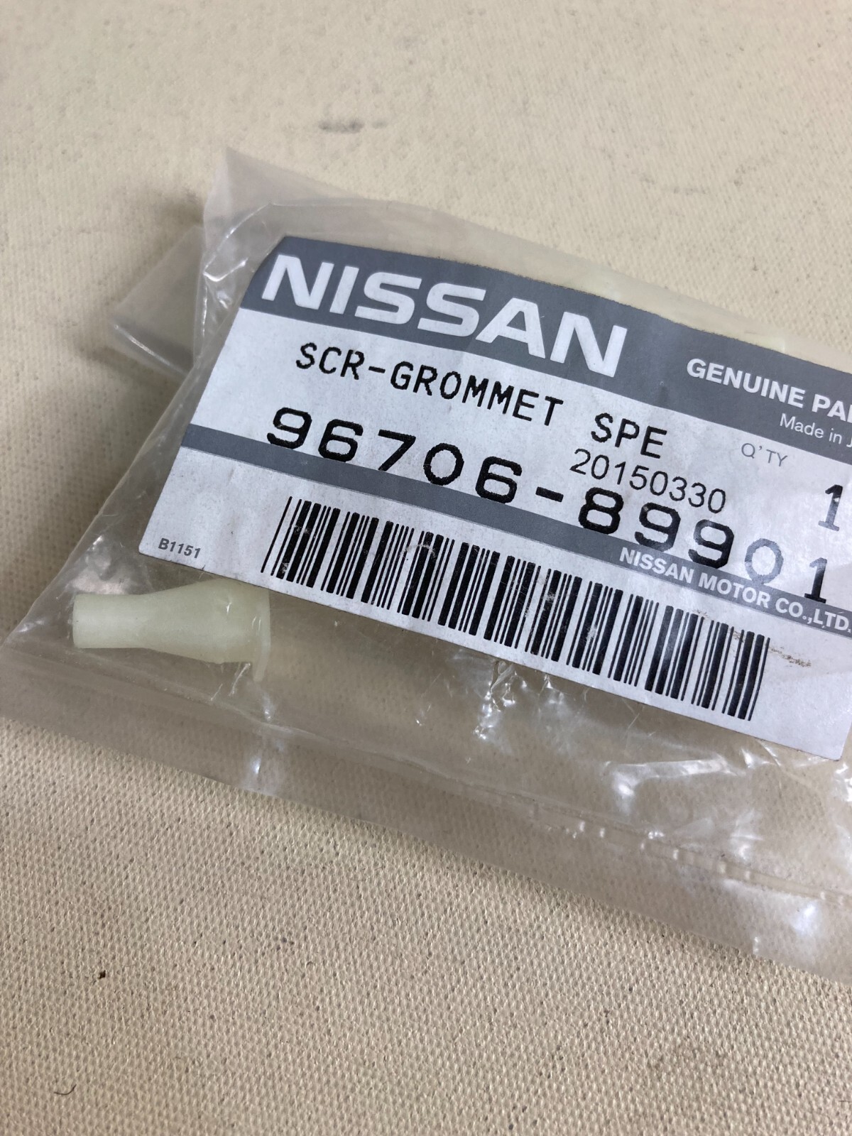 NISSAN OEM GENUINE - 96706-89901 (1 Only) SCREW Liftgate Trim Cover ...