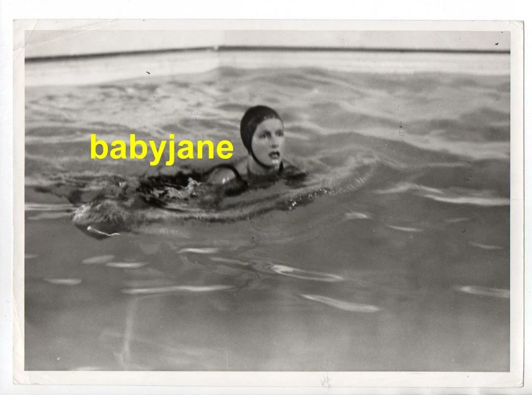 Greta Garbo Swimming
