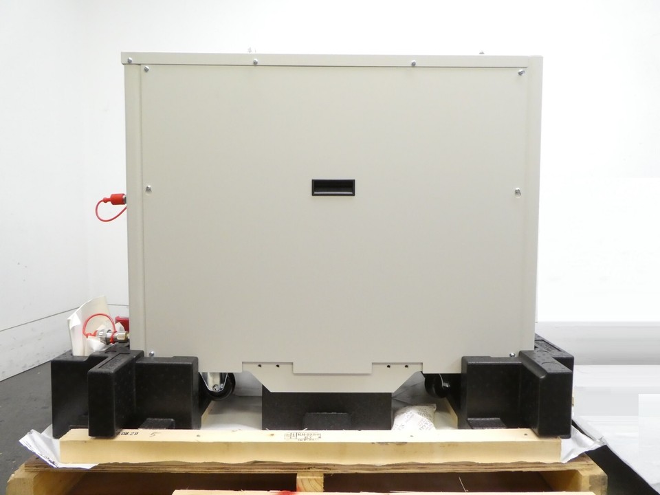 iXH 1820H Edwards AC4B0B122200 Harsh Environment Dry Pumping System New ...