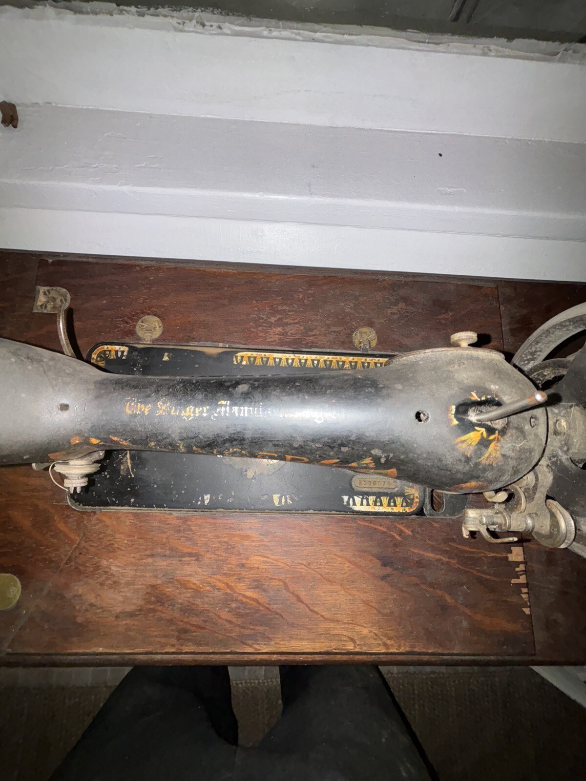 Antique Singer sewing machine and desk. G series serial number. | eBay