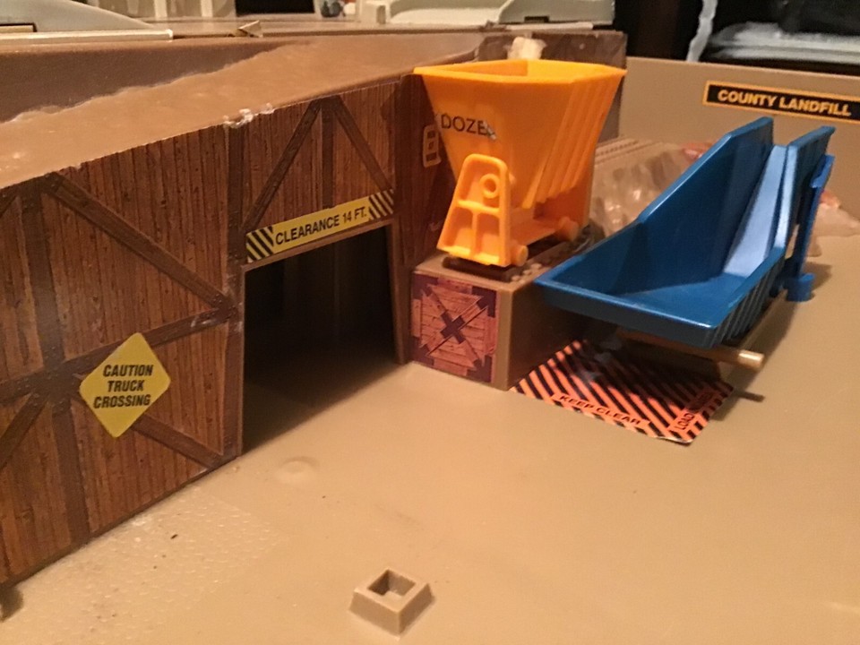 1982 Vintage Hot Wheels Construction Site Sto & Go Set in Box Mattel | eBay