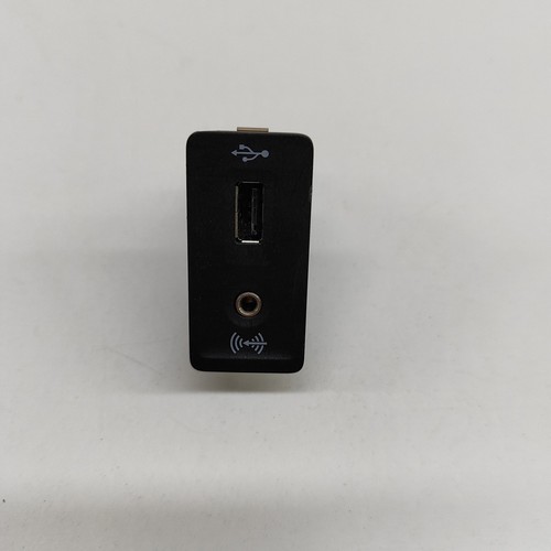 VW ARTEON 3H7 2018 USB/AUX-In Socket Port 5G0035222E | eBay UK