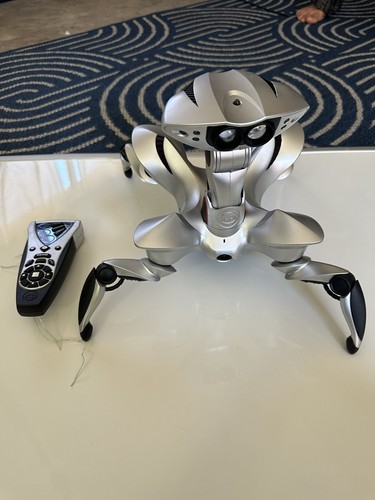 WowWee White Roboquad Robo Quad Full Size Robot Remote Control R/C See ...