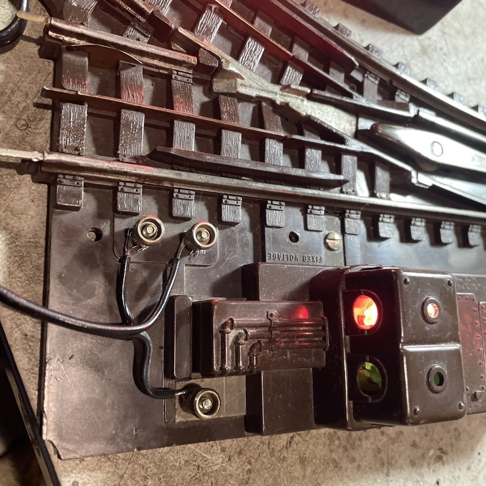 Lionel 112 Super O Right Hand Turnout Switch With Pins #161 | eBay